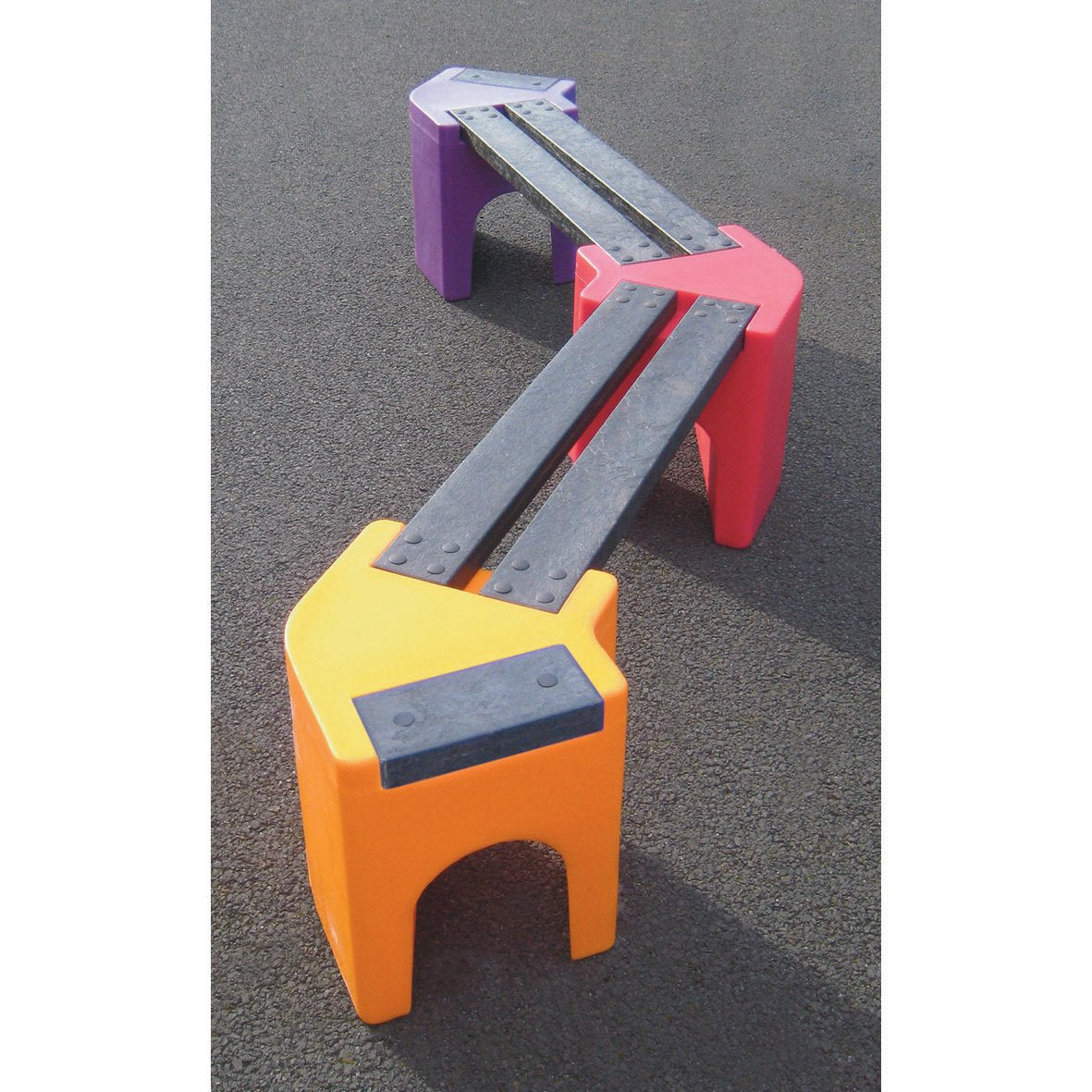 Zig-Zag Bench (4-Seat Unit)